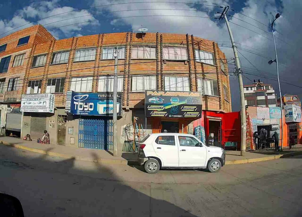 Otomobil yedek parçaları Spare parts, El Alto, foto