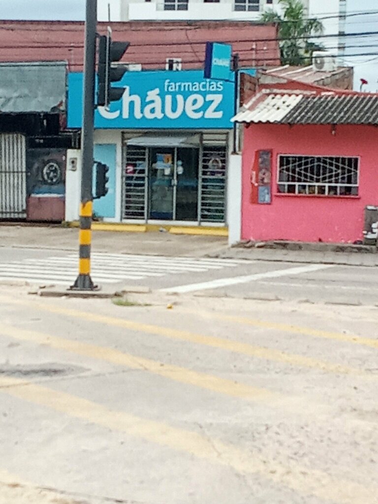 Eczaneler Farmacia Chavez, Santa‑Krus, foto