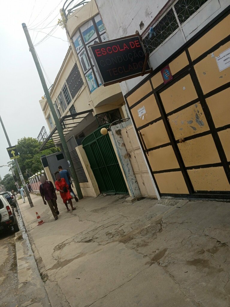 Sürücü kursları Escola de condução, Loanda, foto