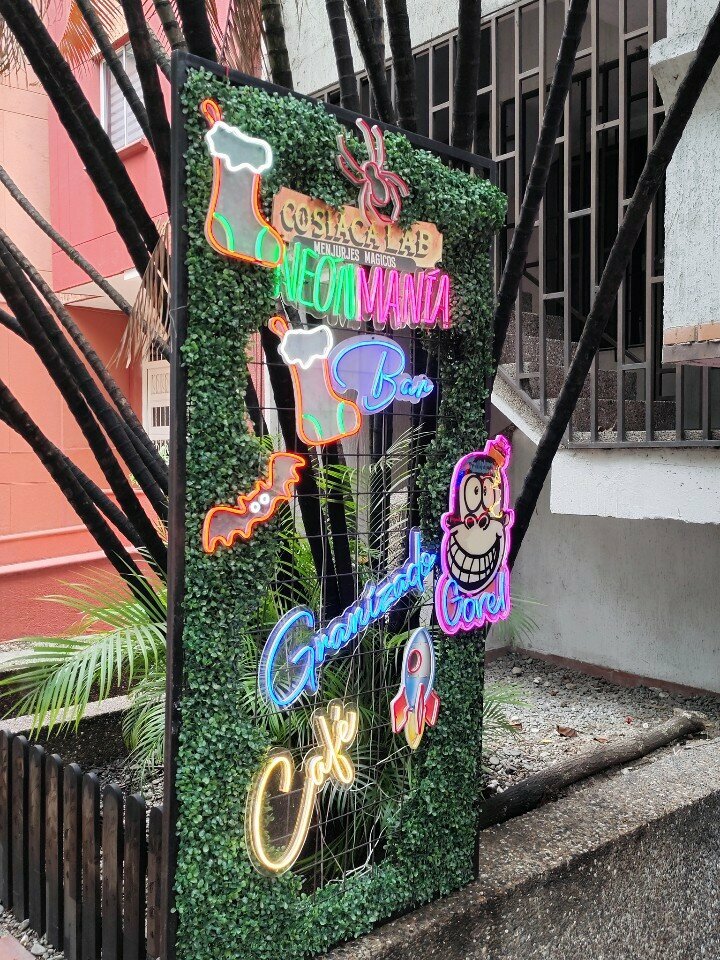 Fotokopi dükkanları Neon mania, Medellin, foto