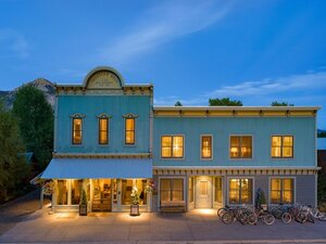 Eleven Scarp Ridge Lodge (South Dakota, Custer County, 2nd Street), otel  Kolarado Eyaleti'nden