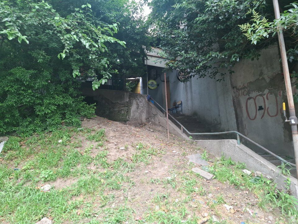 Bira dükkanı ლუდის მაღაზია, Tiflis, foto