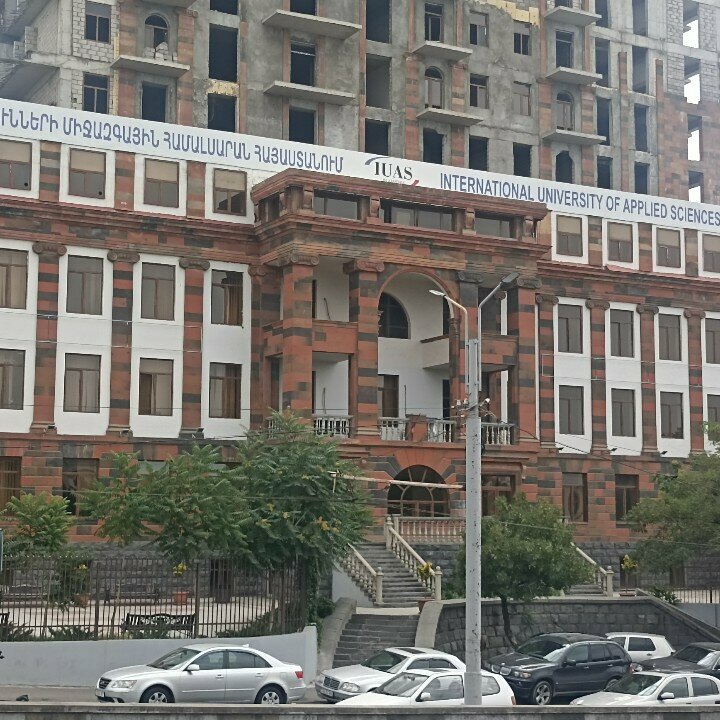 Lise Russian lyceum in Armenia, Erivan, foto