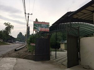 Chodak Dacha Dilkusho (Namangan Region, D117), otel  Nemengan eyaletinden