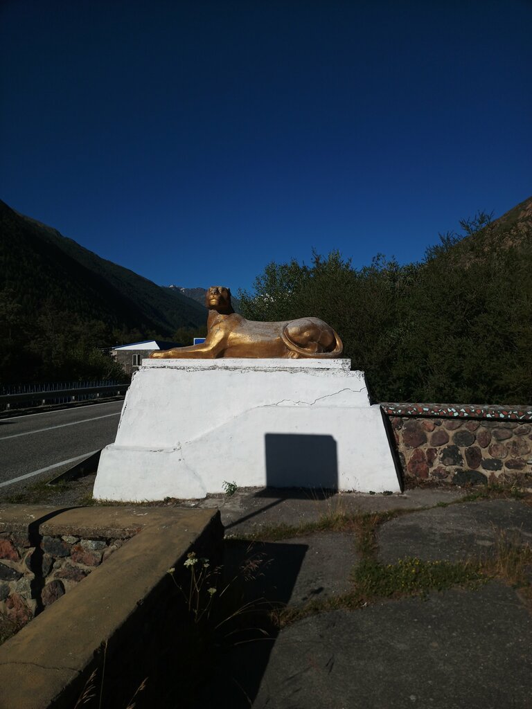 Anıt, heykel Эльбрусская летопись, Kabardino‑Balkarya, foto