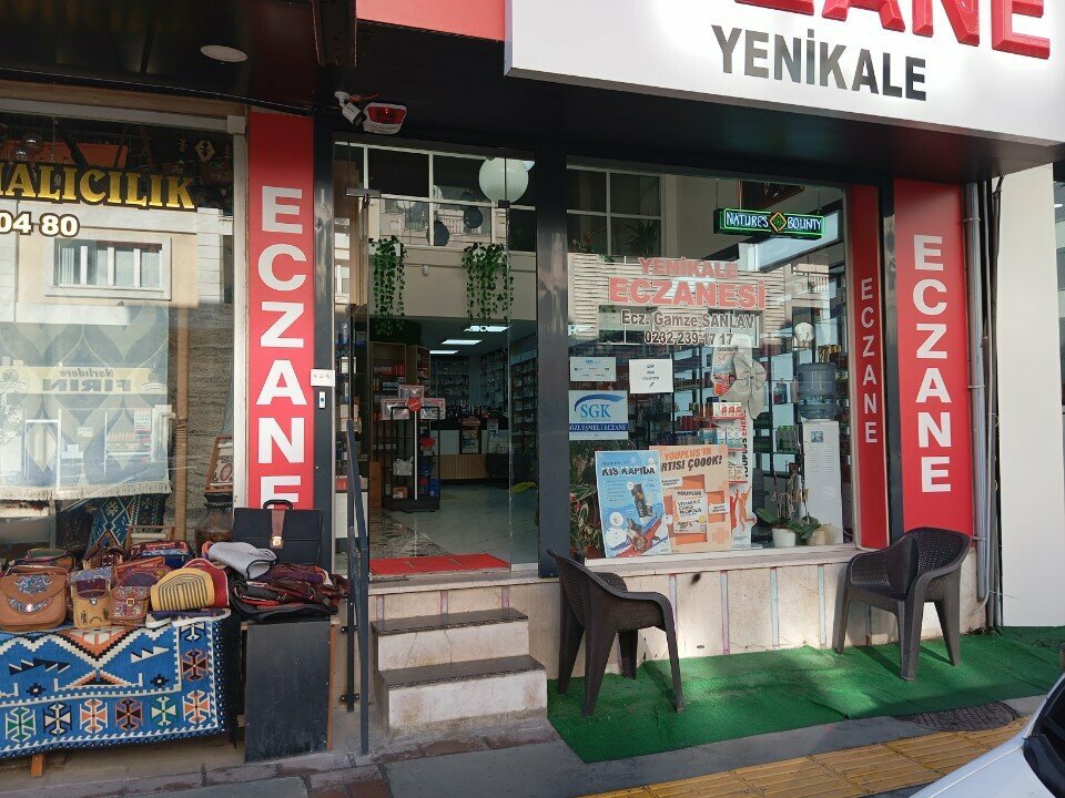 Eczaneler Yenikale Eczanesi, İzmir, foto