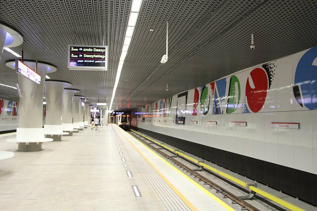 Metro istasyonu Metro Rondo Onz, Varşova, foto