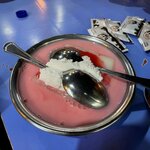 Tarihi Su Muhallebicisi Lokmacı Osman Usta (Manisa, Kumludere Cad., 132/B), pasta, şekerleme ve tatlı  Manisa'dan