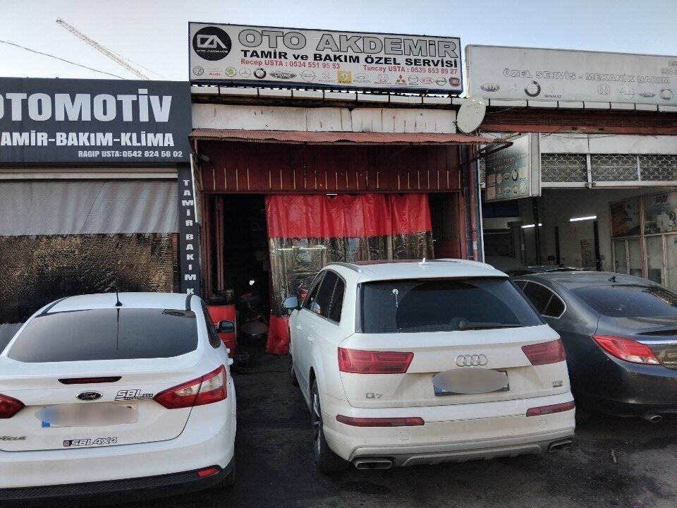 Otomobil servisi Oto Akdemir, İstanbul, foto