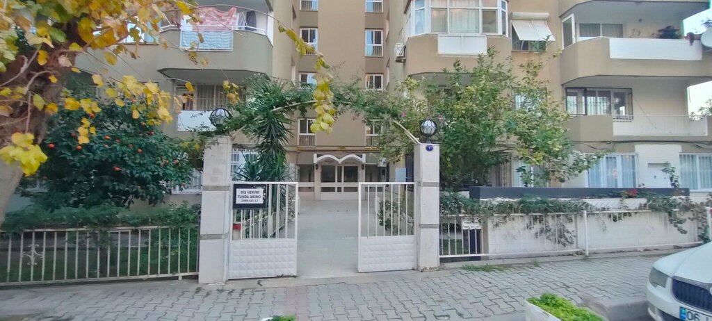 Özel ağız ve diş sağlığı klinikleri ve muayenehaneleri Diş Hekimi Funda Akıncı, İzmir, foto
