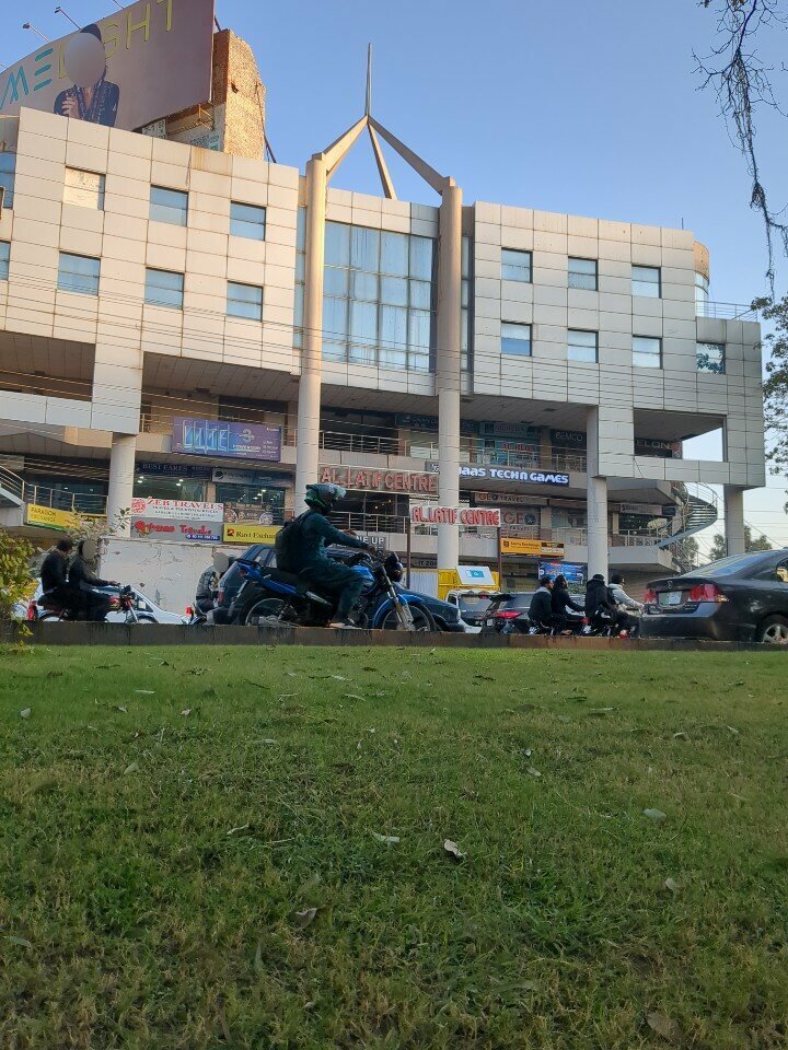 Emlak ofisi Mr Associates, Lahor, foto