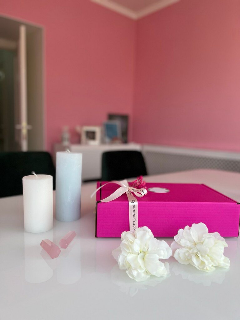 Falcılar ve medyumlar Rebro Adama, Almatı, foto