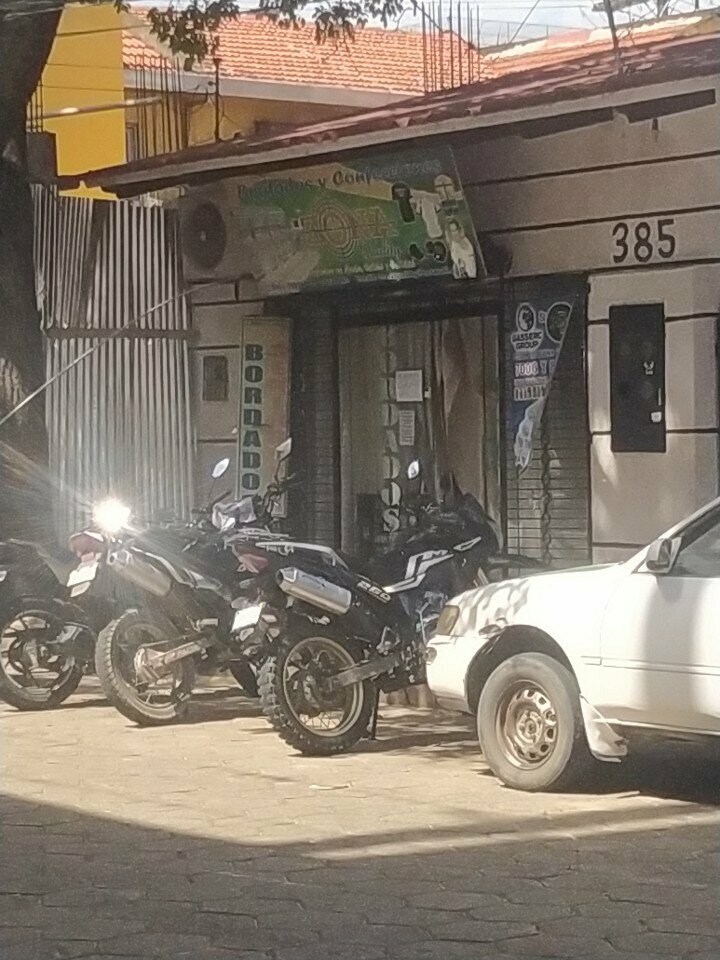 Dikiş malzemeleri Zona, Santa‑Krus, foto