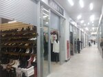 Pollini (Pobedy Avenue No:50А), giyim mağazası  Kazan'dan
