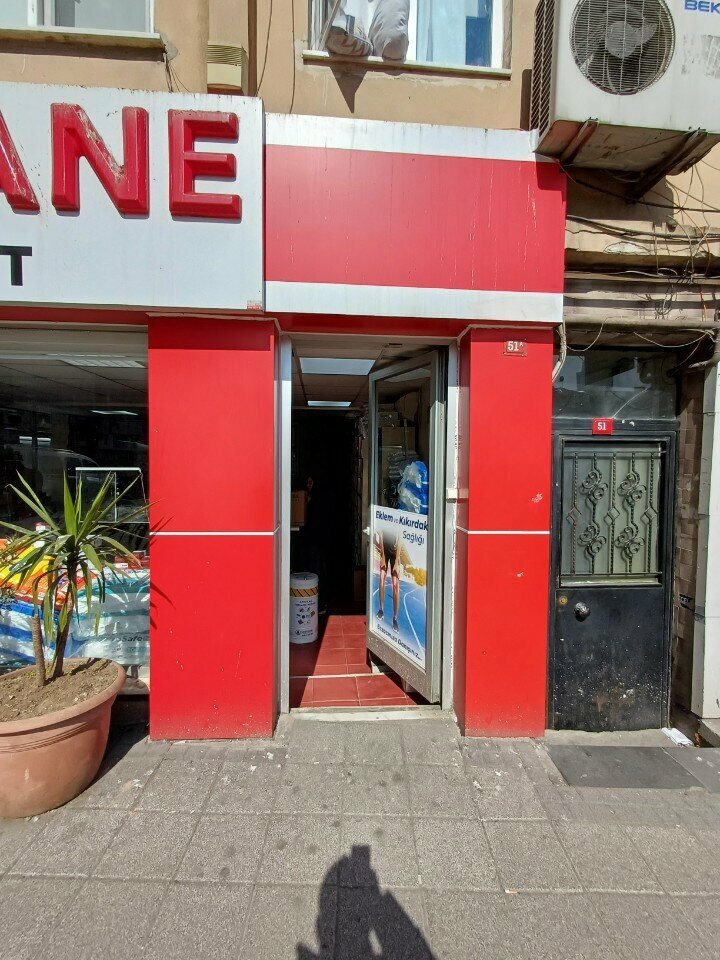 Eczaneler Millet Eczanesi, İstanbul, foto