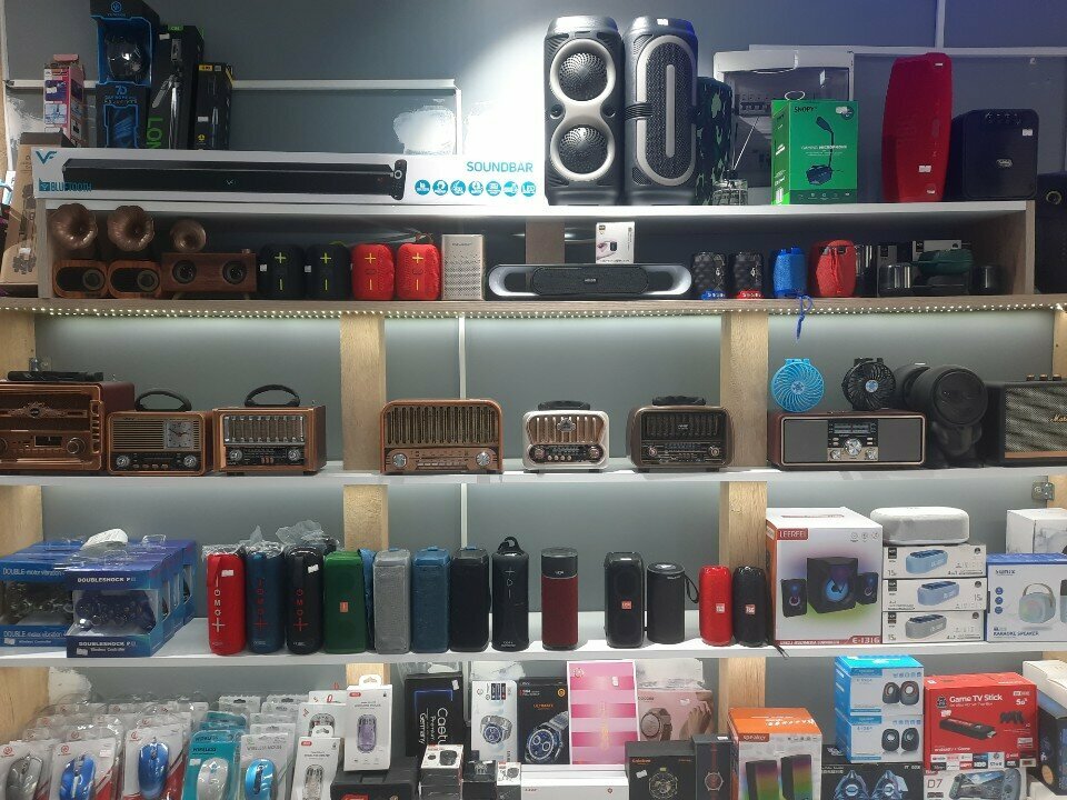 Cep telefonu aksesuarları Eb iletişim, İstanbul, foto