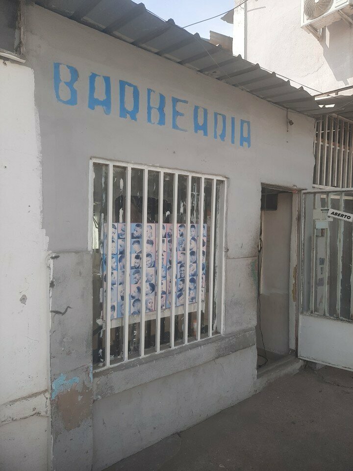 Berberler Barbearia, Loanda, foto