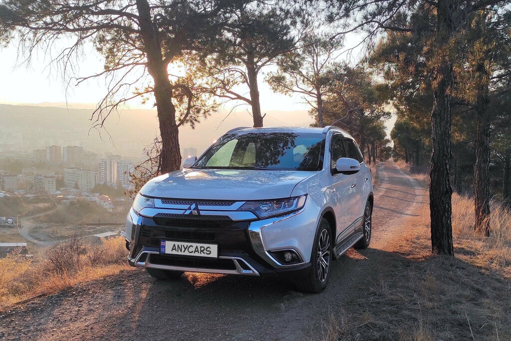 Oto kiralama AnyCars, Tiflis, foto