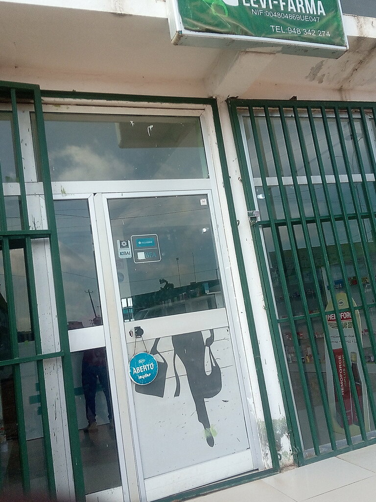 Eczaneler Farmácia, Loanda, foto