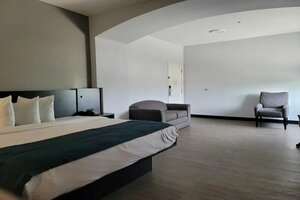 Days Inn & Suites by Wyndham Gonzales Tx (2131 Water Street), otel  Gonzales'ten