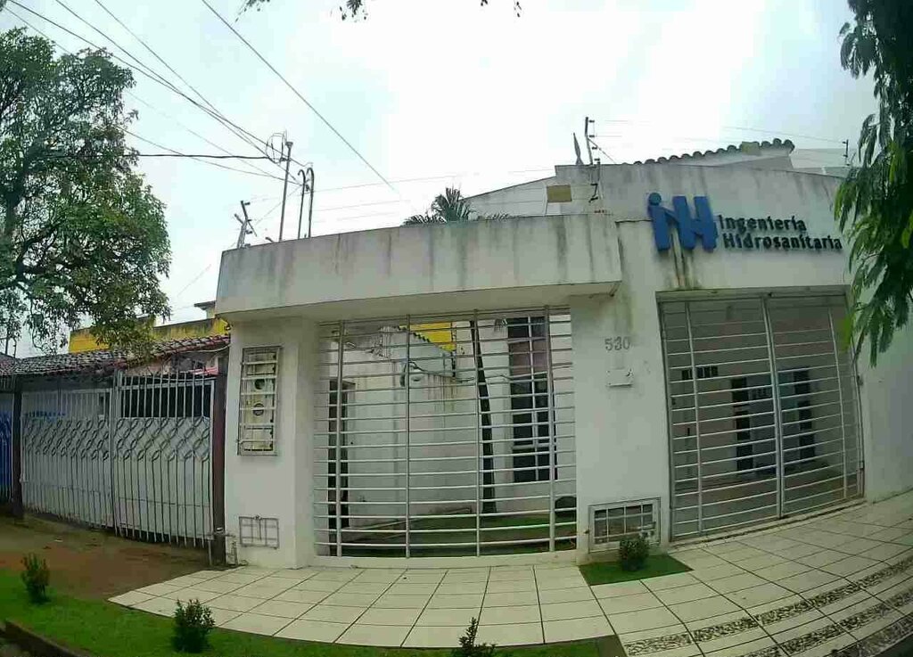 Su ve kanalizasyon sistemlerinin montaj ve bakımı Sanitary Hydraulic Engineering, Santa‑Krus, foto