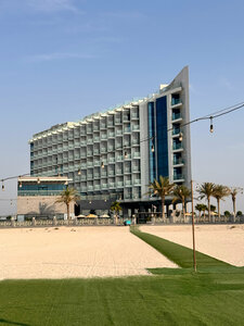 Park Regis by Prince Dubai Islands (Deira Island, Nakhlat Deira, Dubai), plaj  Dubai'den