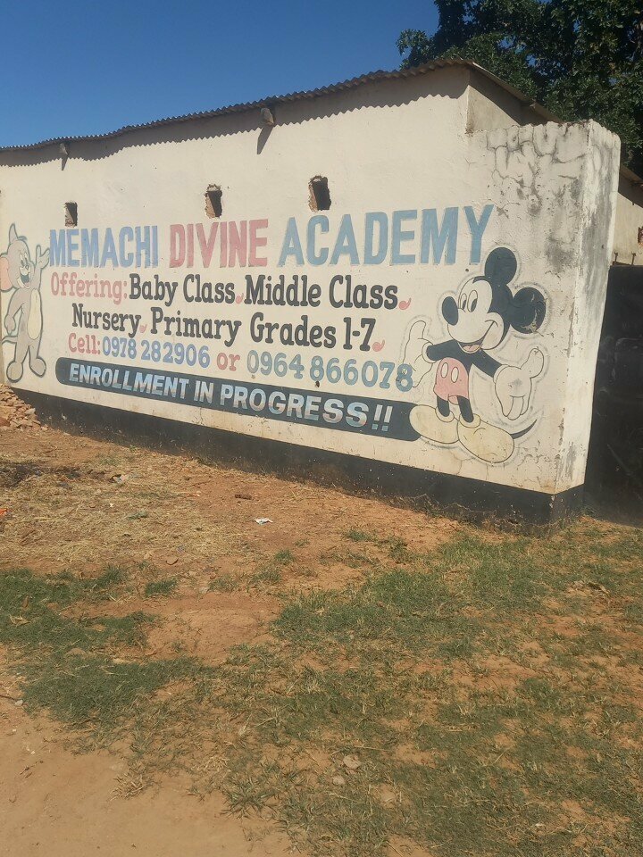 Ortaokul Memachi divine a academy, Lusaka, foto