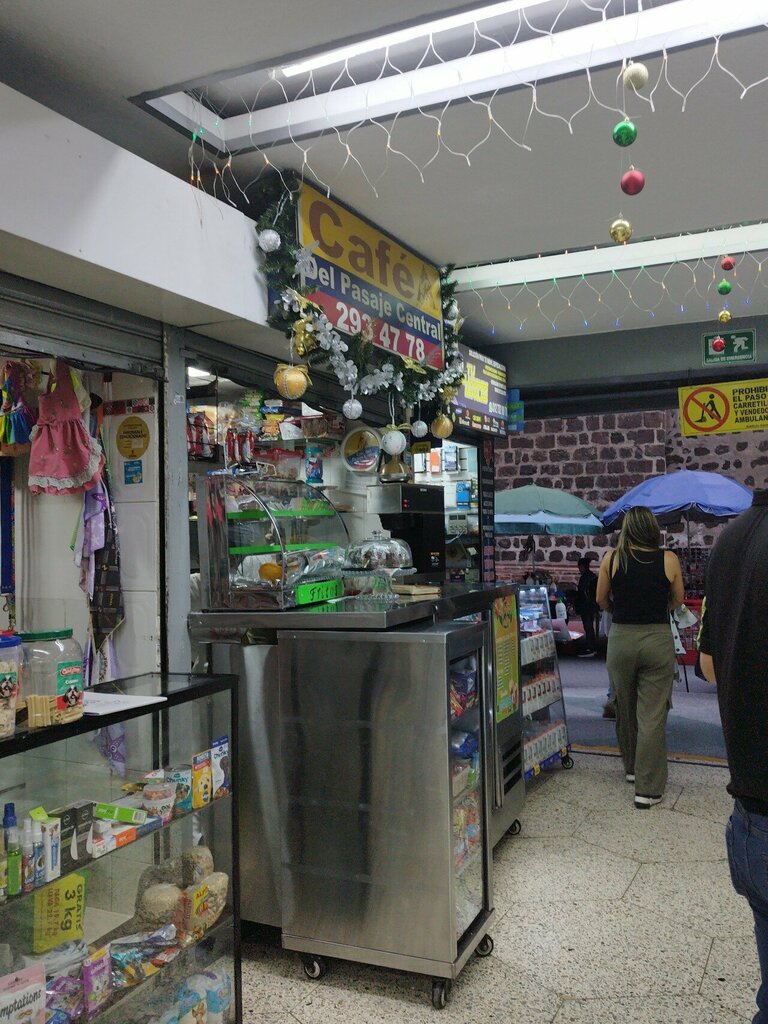 Kafe Café El Pasaje Central, Medellin, foto