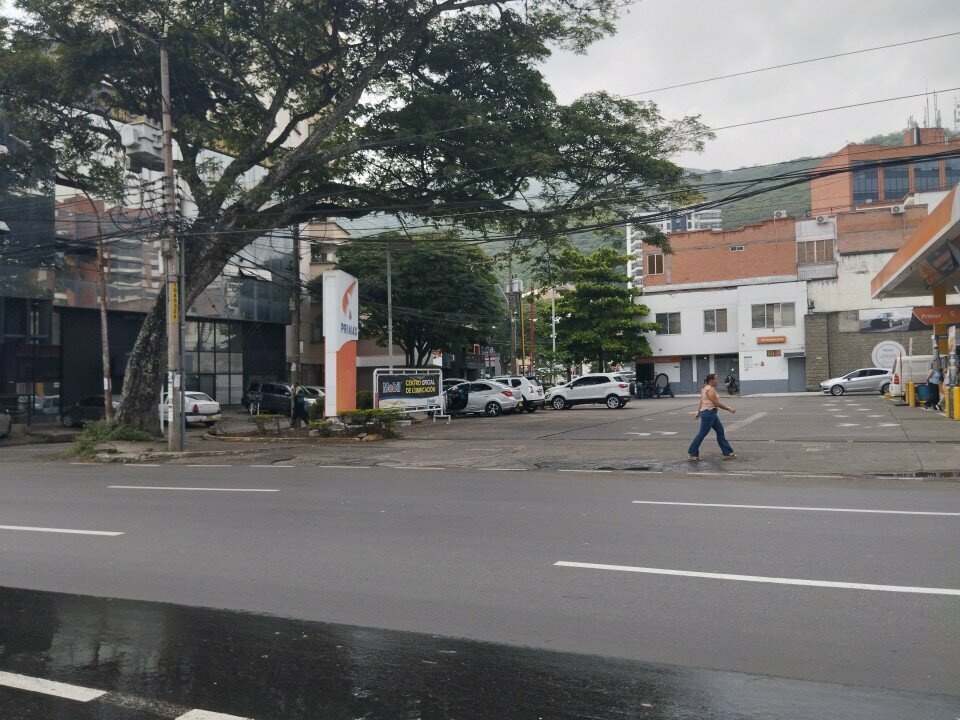 Benzin istasyonu ReDH Primax AV. Sexta, Cali, foto