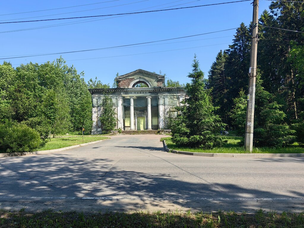 Unutulmaz olayların yeri Кинотеатр Чайка, Saint‑Petersburg, foto