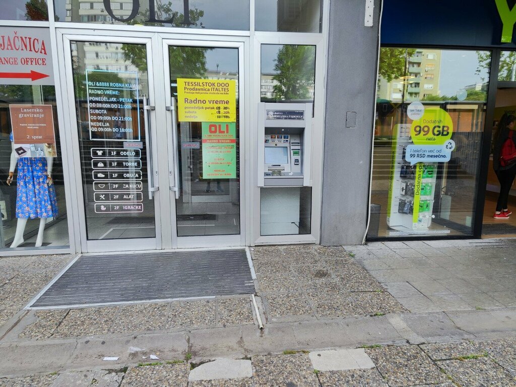 ATM'ler Banka Poštanska štedionica, Belgrad, foto