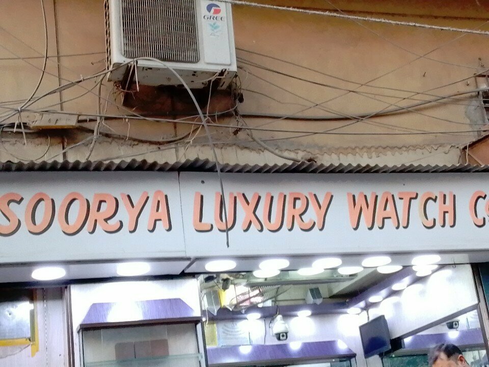 Saatçiler Soorya luxury watch, Karaçi, foto