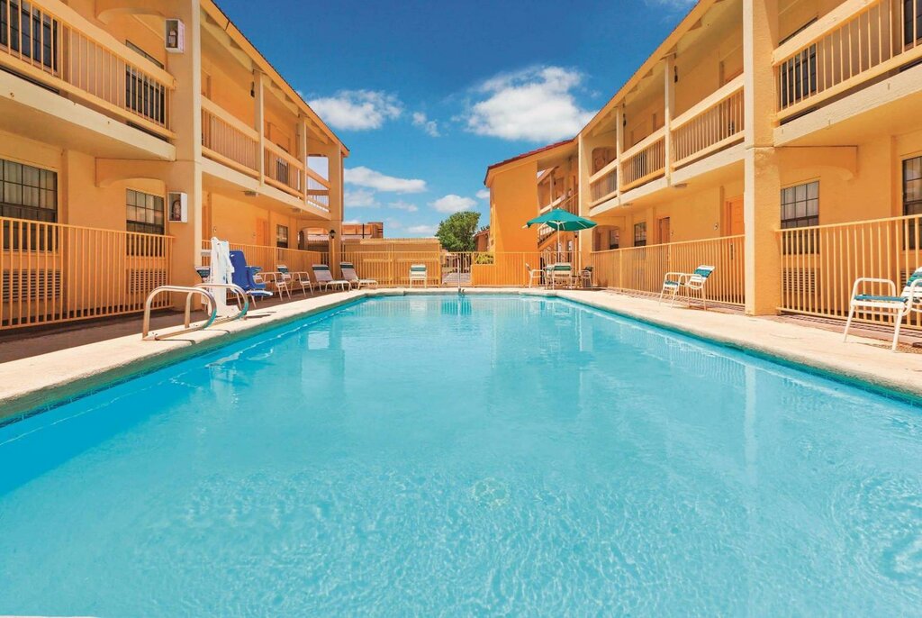 Otel Baymont by Wyndham Lubbock - Downtown Civic Center, Lubbock, foto