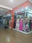 Star de moda (Santa Cruz de la Sierra, Distrito Municipal 11, Subdistrito CIV, Calle Cordillera, 15), giyim pazarı  Santa‑Krus'tan