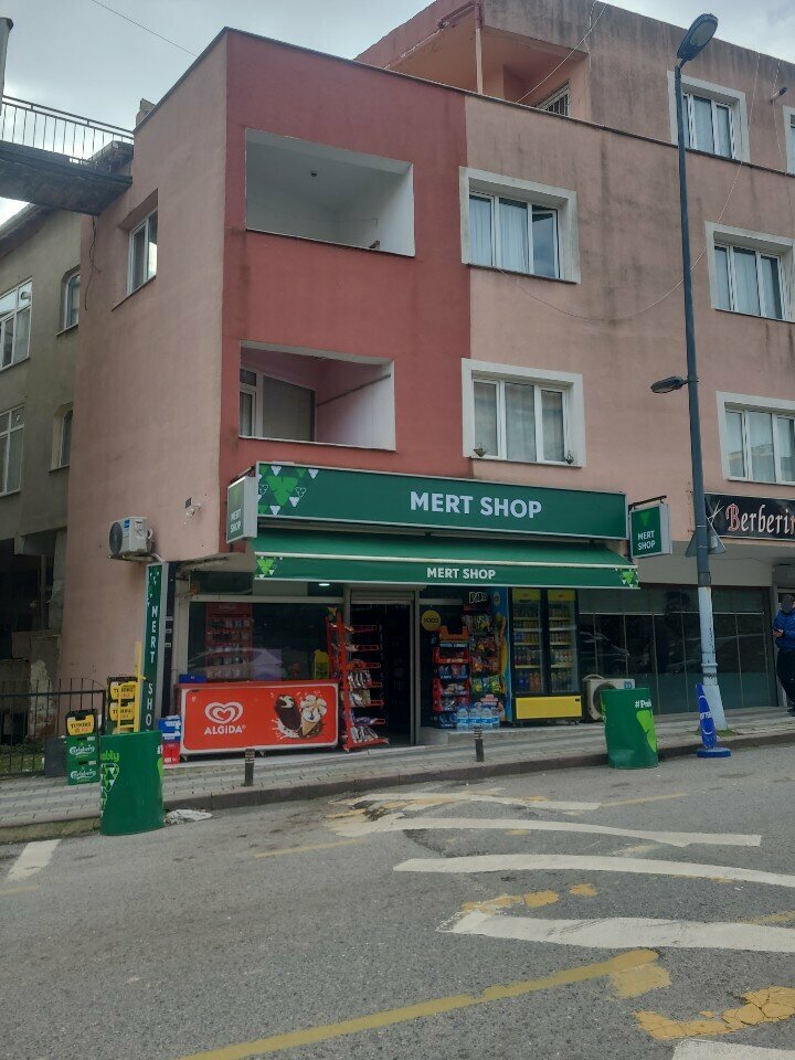 Market Mert Şarküteri, İstanbul, foto