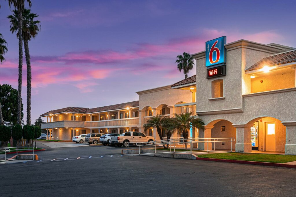 Otel Motel 6 Carlsbad, Carlsbad, foto
