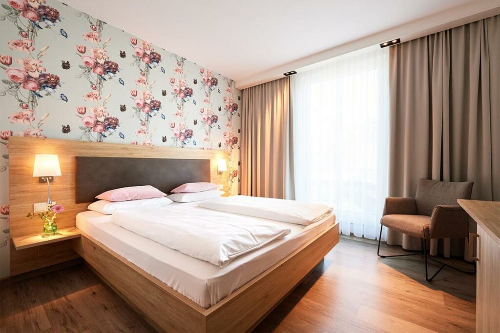 Otel Hotel Sarah, Kuzey Ren‑Vestfalya, foto