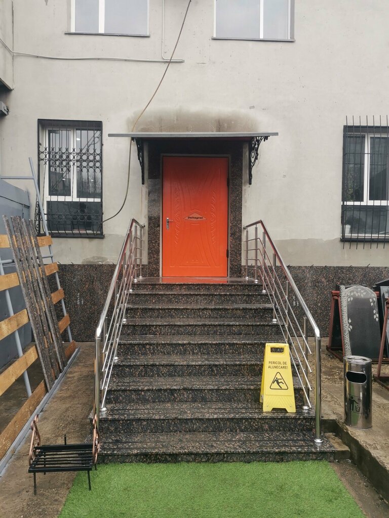 Heykel ve mezarlık taşı üreticileri Deltagran, Kişinev, foto