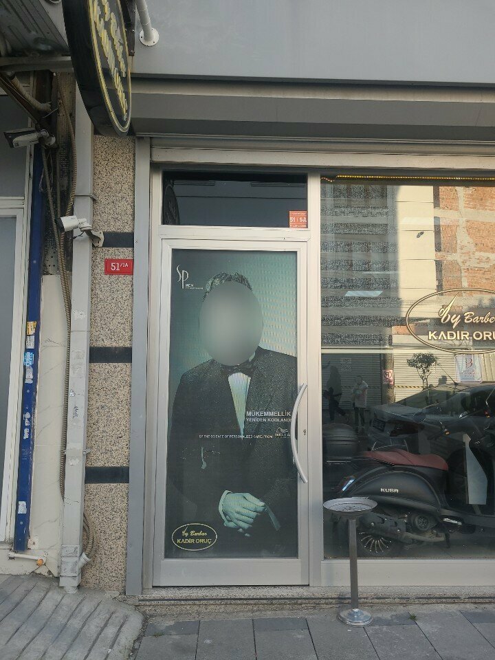 Berberler By Barber Kadir Oruç, İstanbul, foto