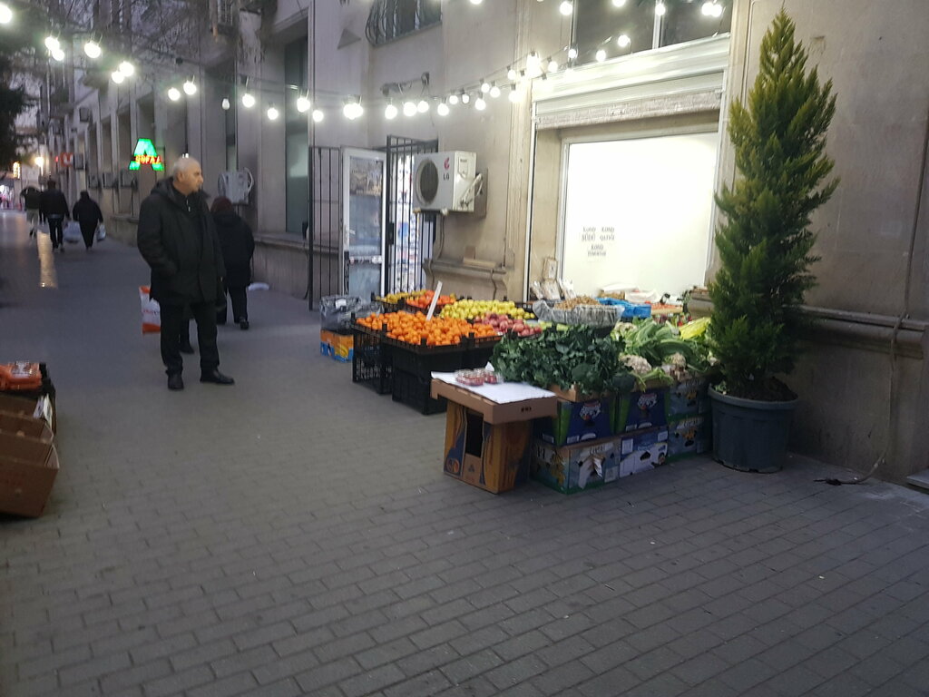 Manavlar Meyvə Tərəvəz, Bakü, foto