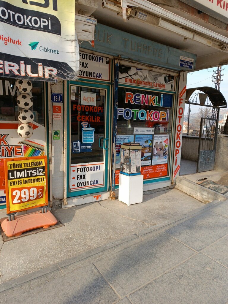 Cep telefonu ve aksesuarları satış mağazaları Birlik İletişim, Ankara, foto