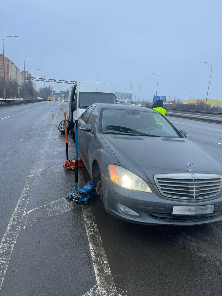 Oto lastik tamiri Шиномонтаж, Saint‑Petersburg ve Leningradskaya oblastı, foto