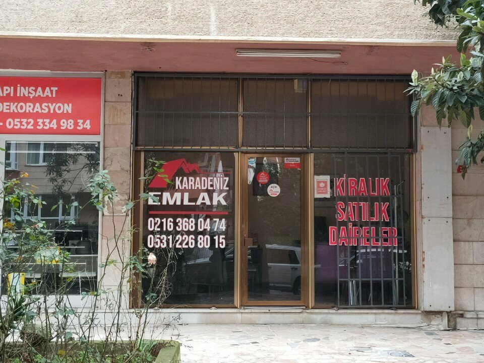 Emlak ofisi Karadeniz Emlak, İstanbul, foto