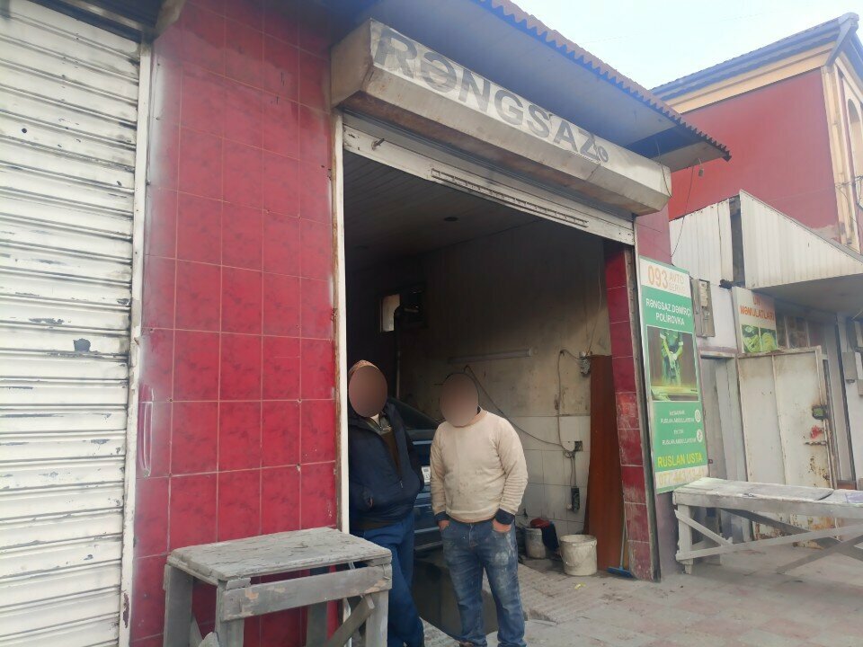 Metal eşya tamircileri Rəngsaz Dəmirçi, Bakü, foto
