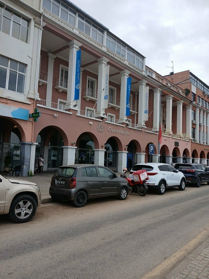 Banka Caixa Angola, Loanda, foto