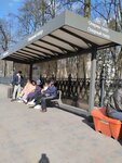 Opierny teatr (Minsk, Maksima Bagdanovicha Street), toplu taşıma durağı  Minsk'ten