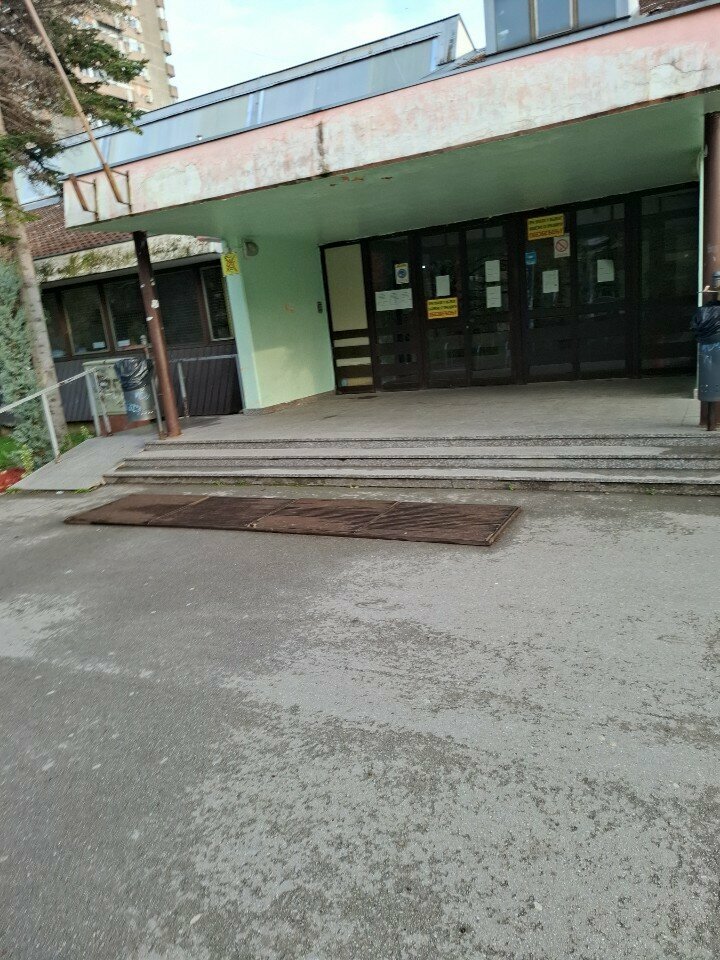 i̇lkokul Школа Жарко Зрењанин, Novi Sad, foto