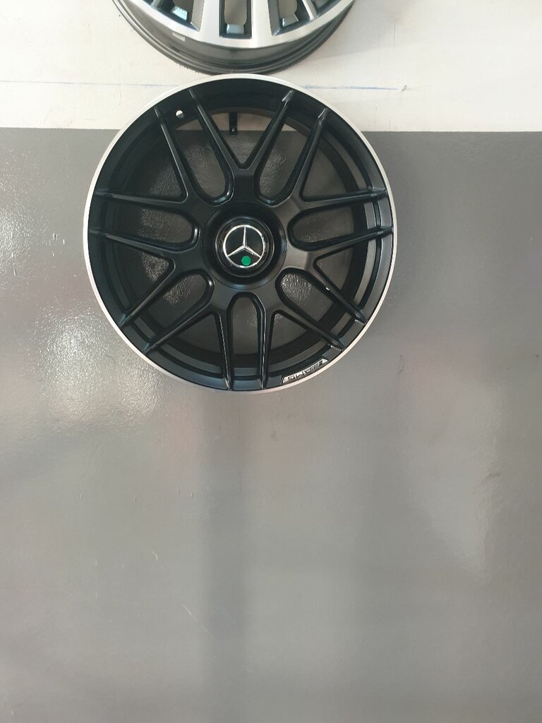 Otomobil yedek parçaları Autoworld, Lusaka, foto