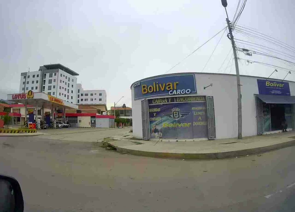 Otobüs taşımacılığı Flota Bolivar Cargo, Cochabamba, foto