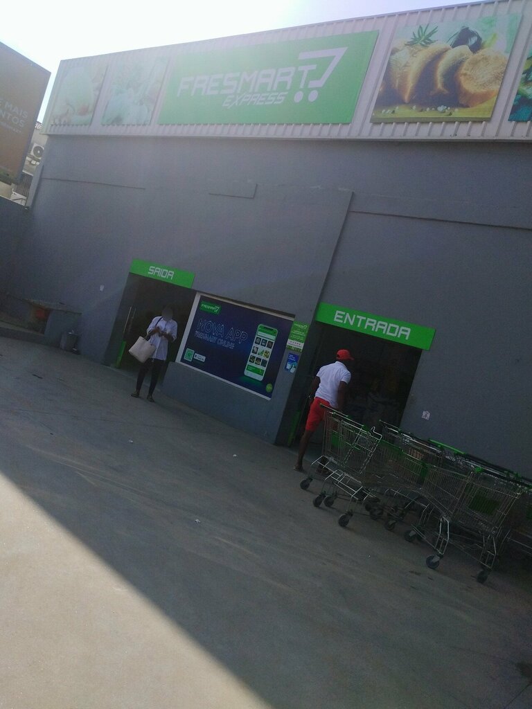 Süpermarket Fresmart, Loanda, foto